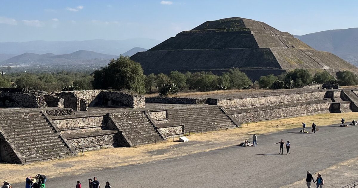 Was Teotihuacán an Aztec or Maya City? – Andrew Traveling